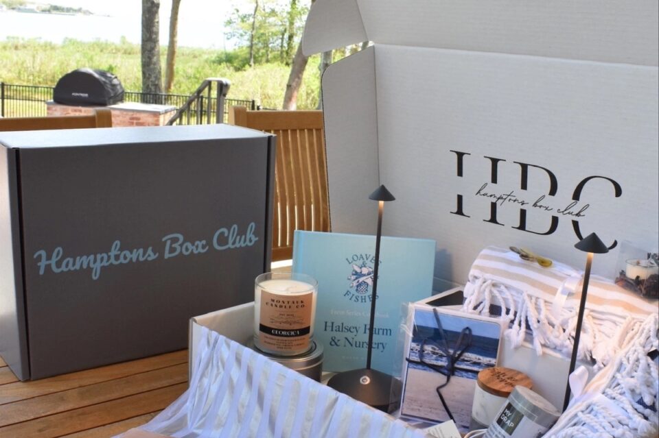 What To Buy Someone Who Loves the Beach? | 365 Gift Guide